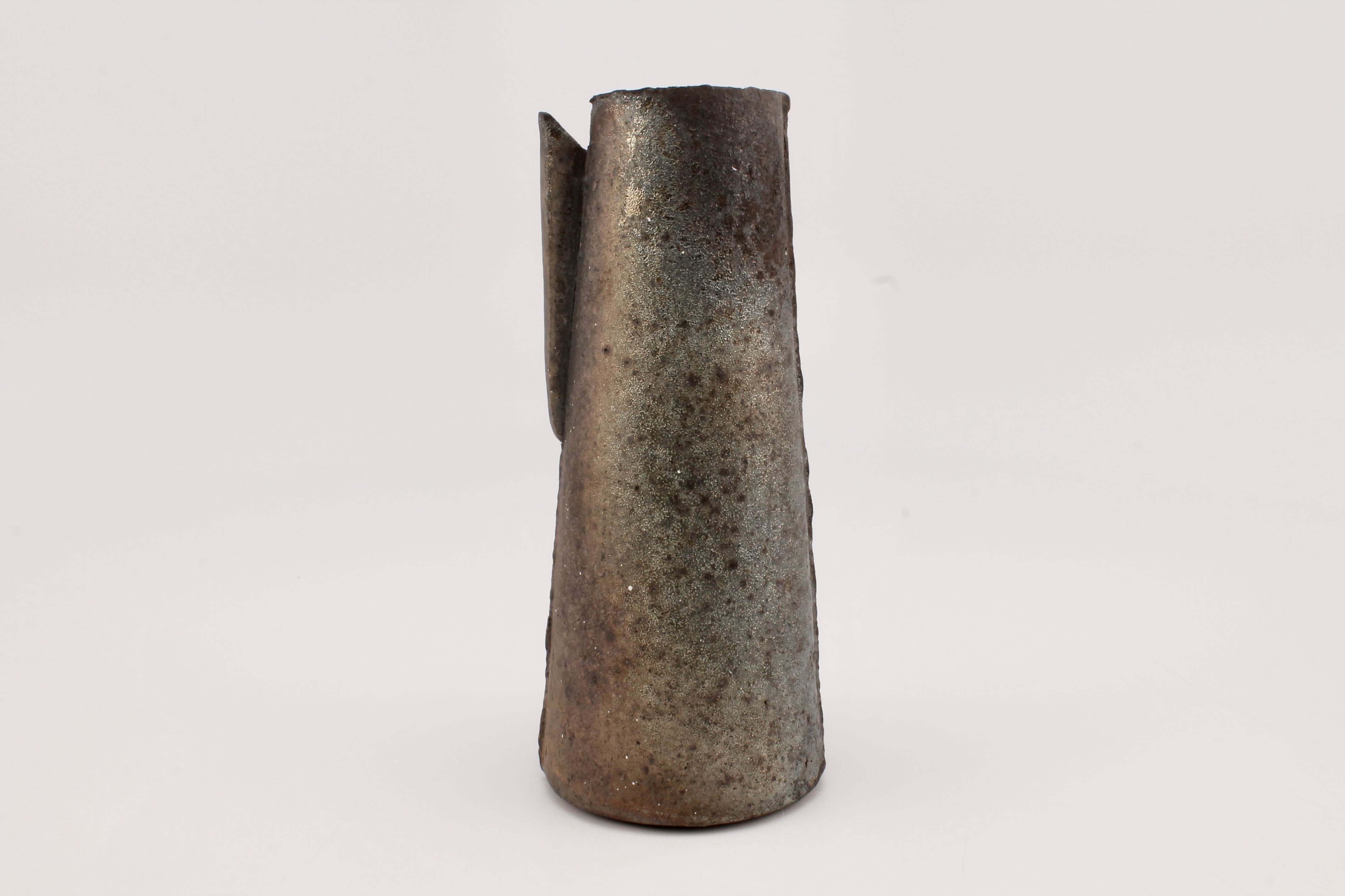 Pouring Vessel - Lindsay Oesterritter